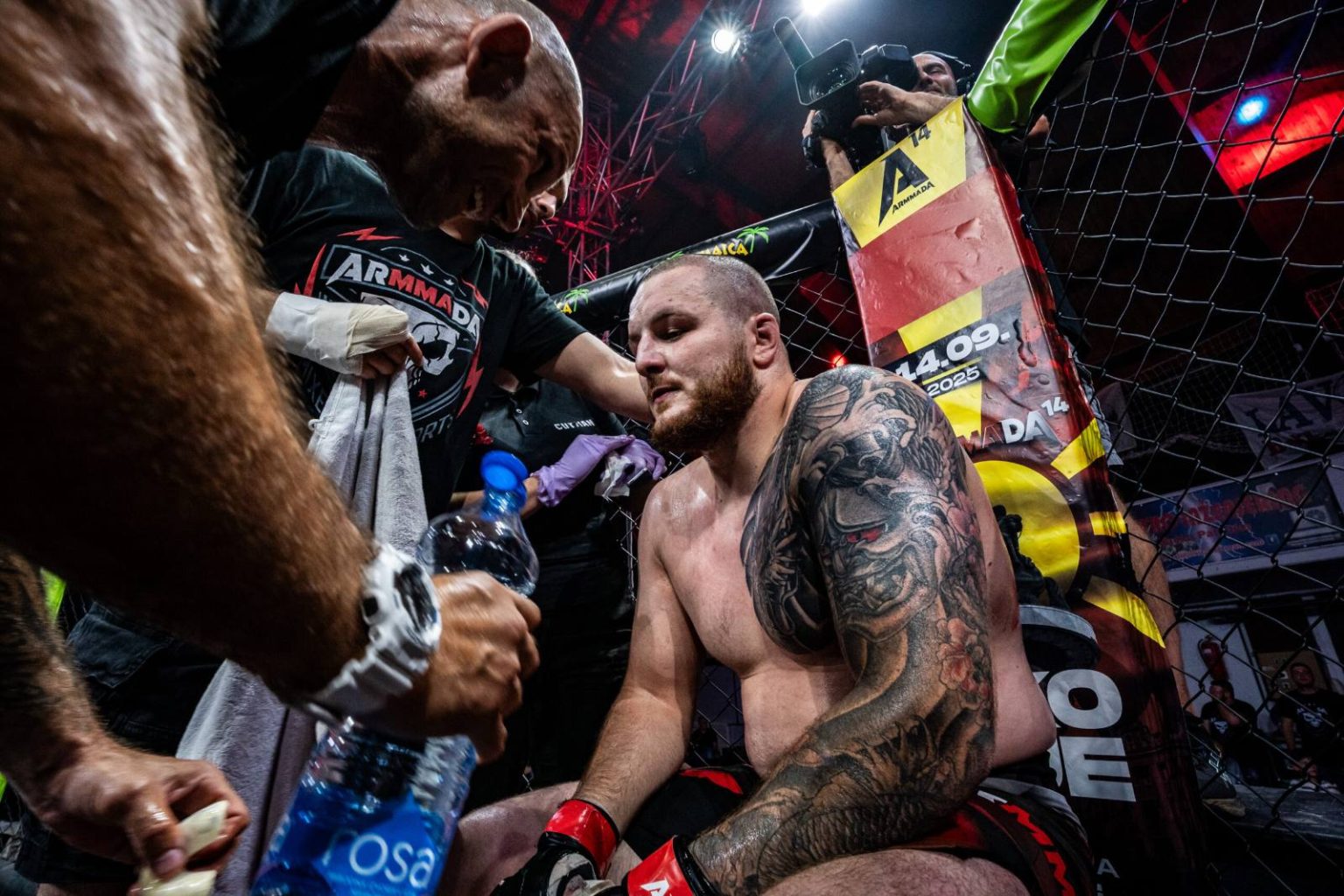 JOVAN LEKA NA UFC CONTENDERU! - MMA - Sportske vesti