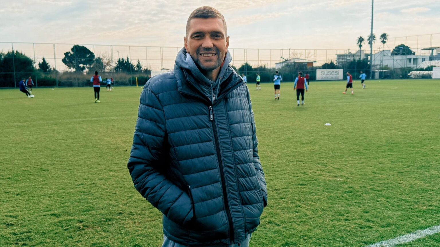 HEROJ SE VRAĆA: Darko Božović iz bolnice došao u Antaliju i doneo lepe ...